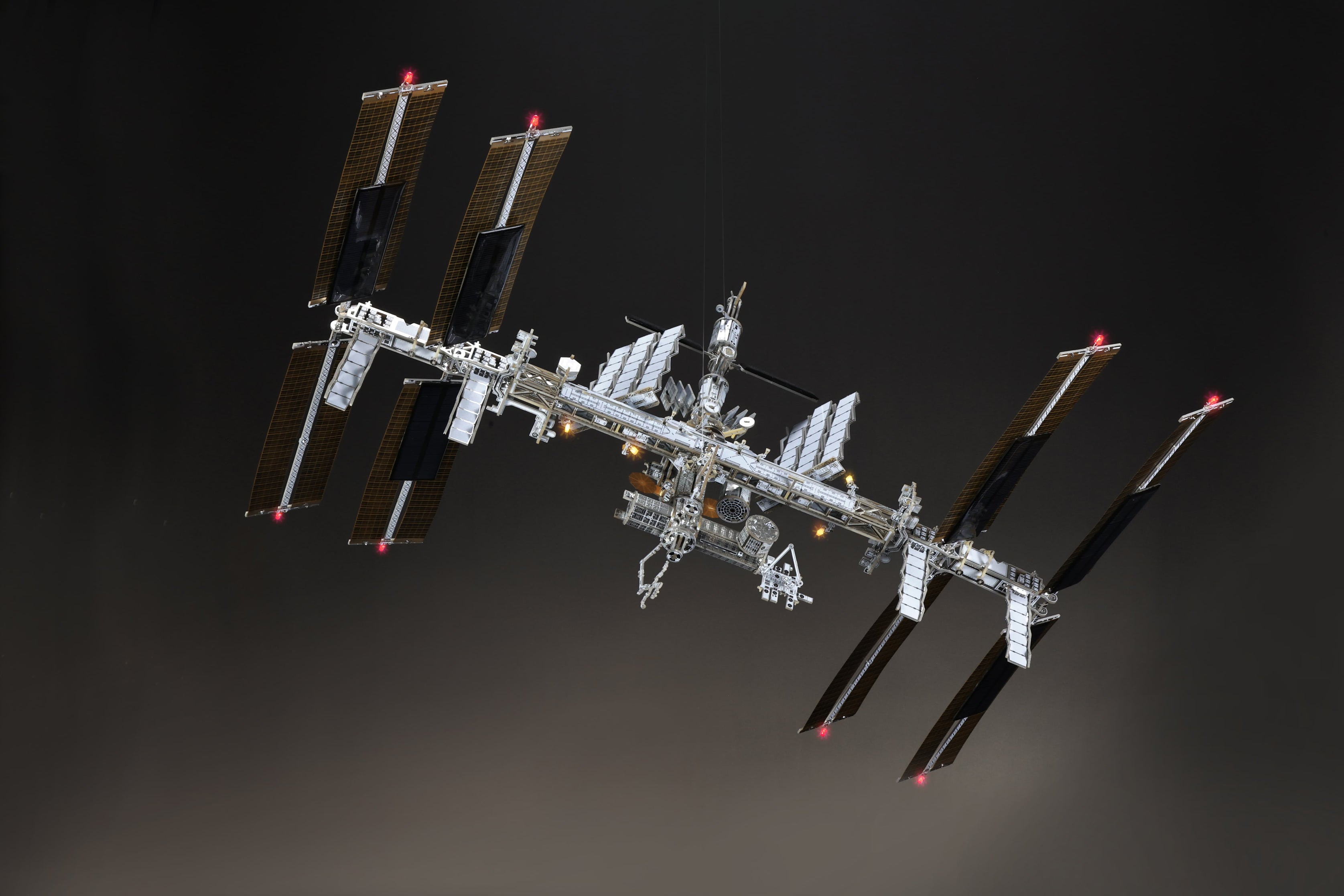 INTERNATIONAL SPACE STATION + TOOLKIT – geekclub